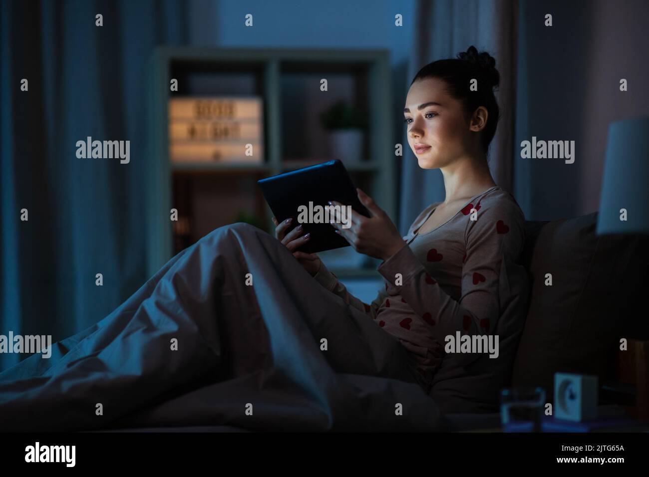 Teenager computer bedroom dark hi-res stock photography and images - Alamy