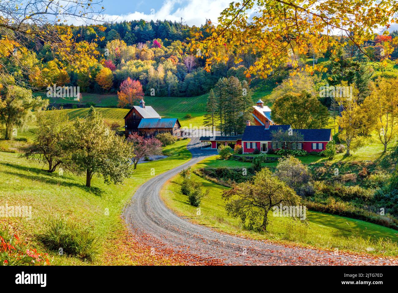 Vermont sleepy hollow farm autumn hi-res stock photography and images ...