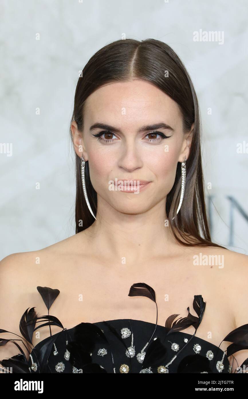 Ema Horvath, The Lord of the Rings: The Rings of Power - World Premiere ...