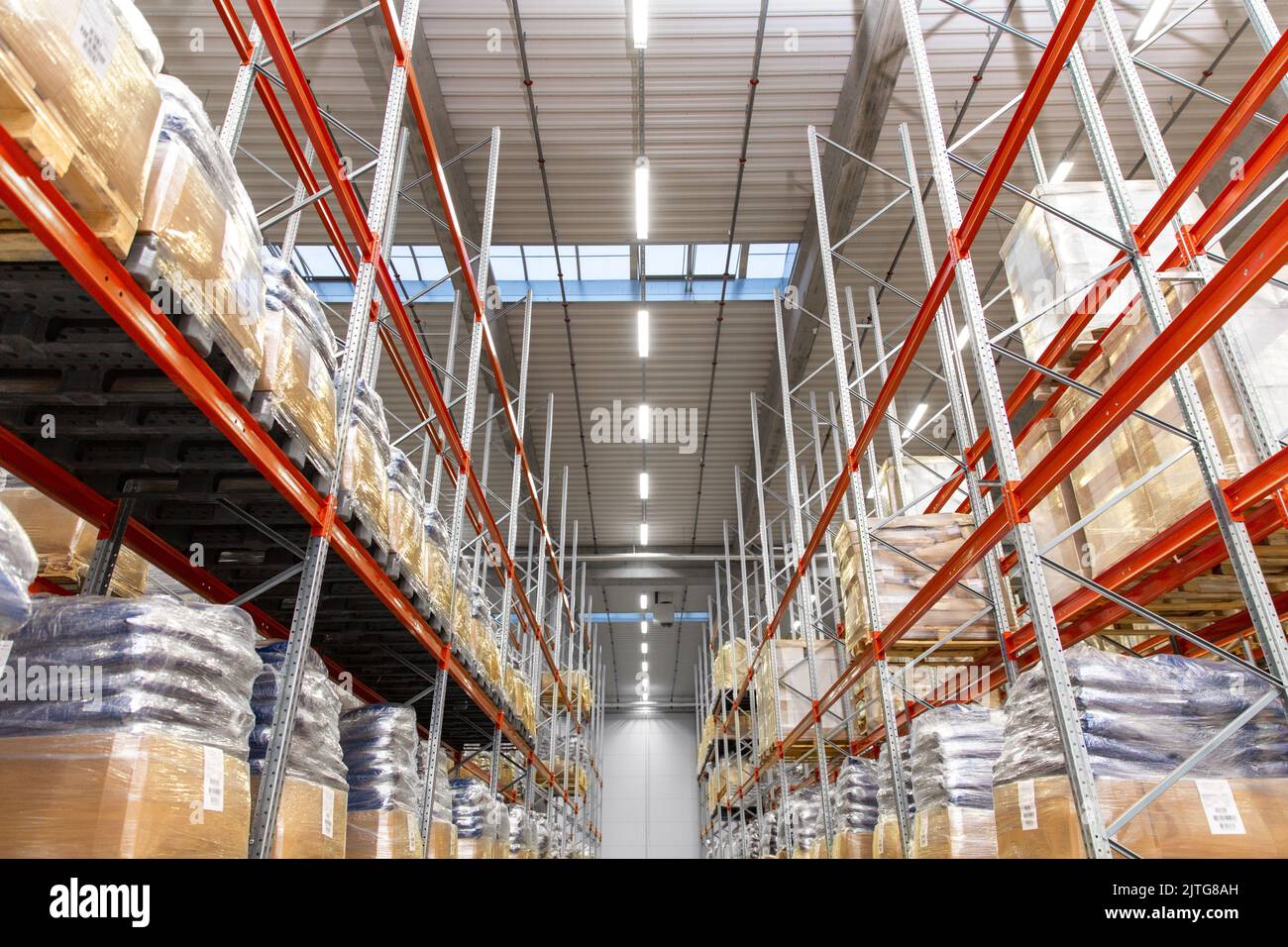 cargo storing at warehouse shelves Stock Photo - Alamy