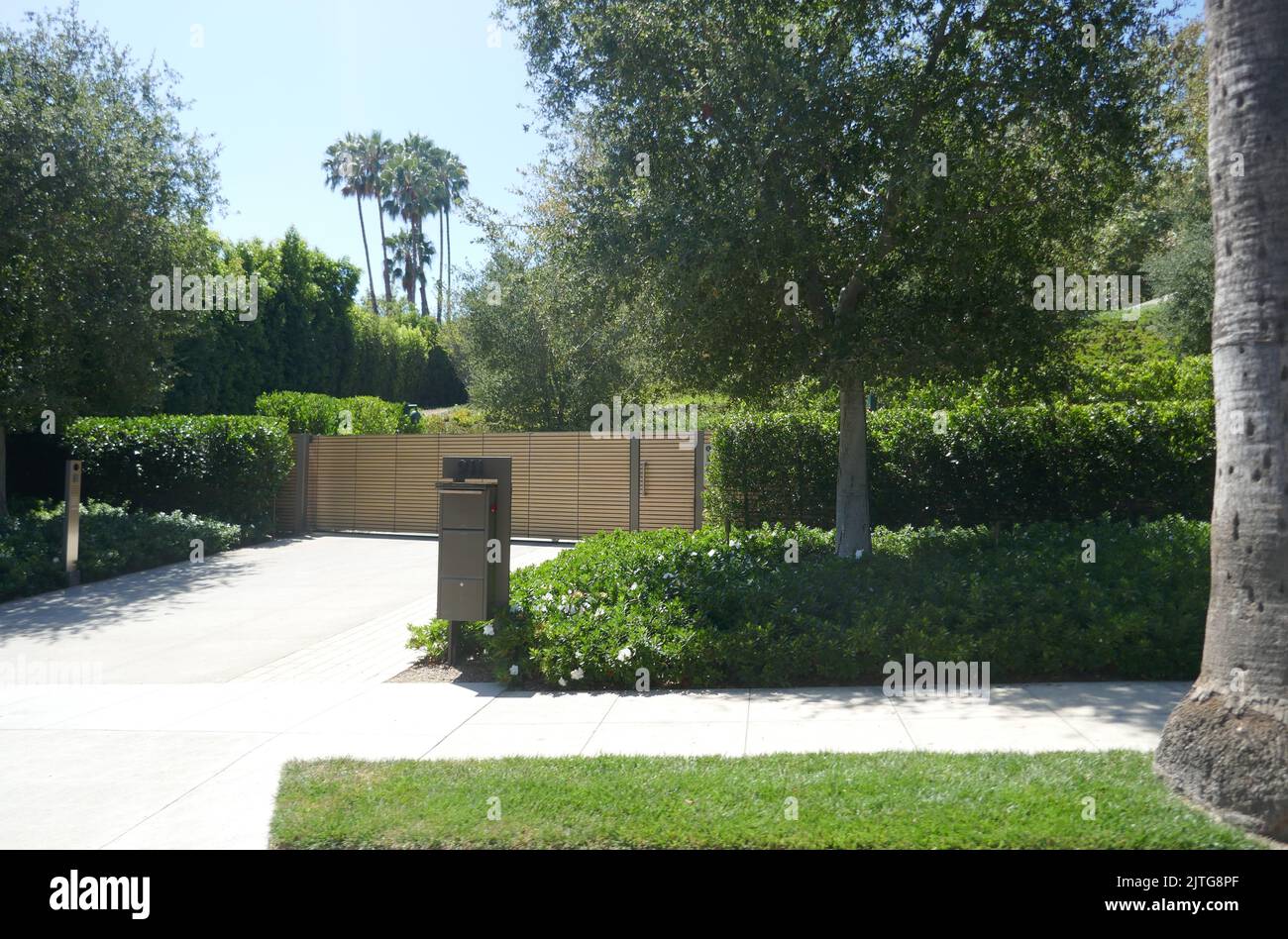 Beverly Hills, California, USA 27th August 2022 Singer Frank Sinatra's ...