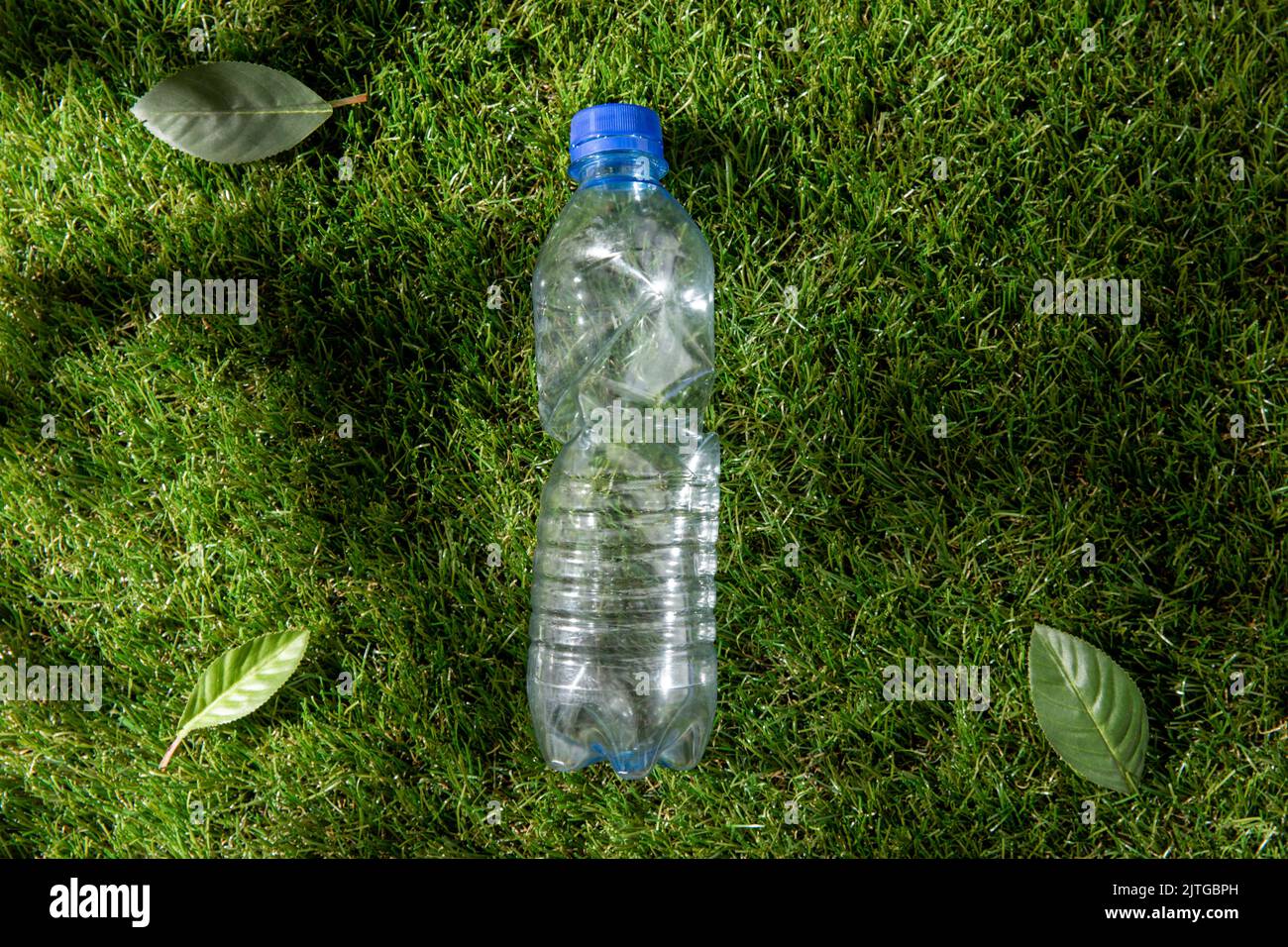 Compressed grass hi-res stock photography and images - Alamy