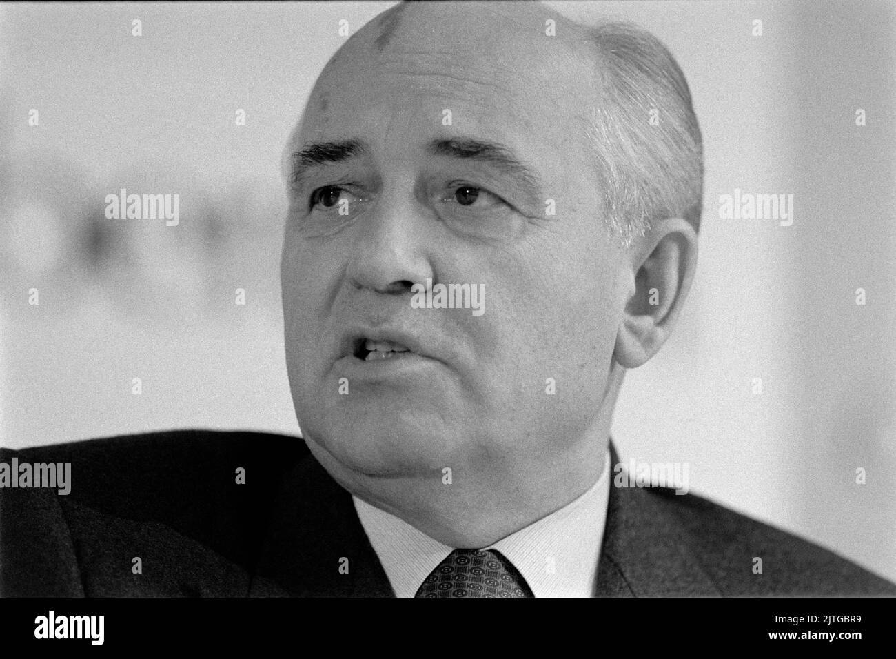 Former Soviet Premier Mikhail Gorbachev, and wife Raisa, receive Keys ...