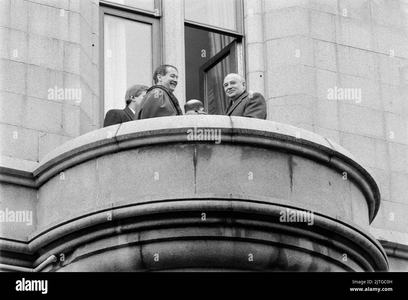 Former Soviet Premier Mikhail Gorbachev, and wife Raisa, receive Keys ...