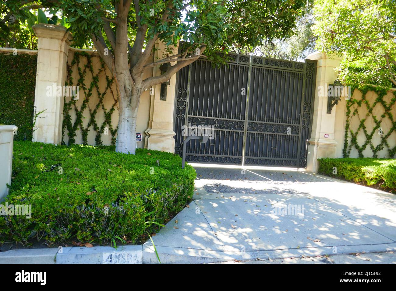 Los Angeles, California, USA 27th August 2022 Actress Irene Dunne and ...