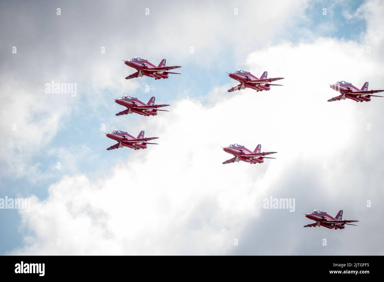 Red arrows uk aircraft colours hi-res stock photography and images - Alamy