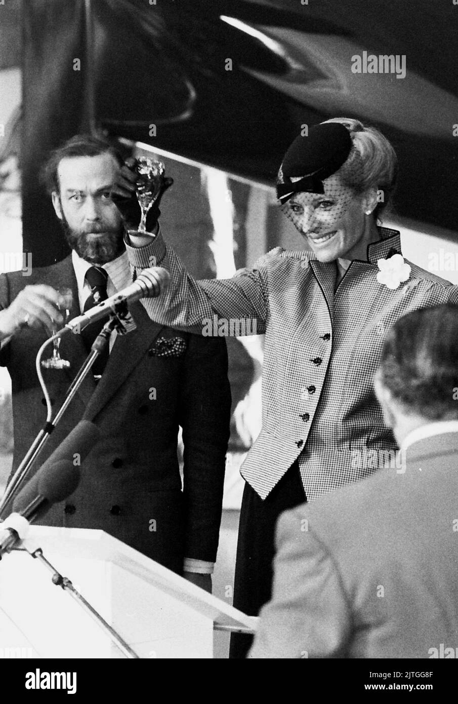 AJAXNETPHOTO. 30TH MARCH, 1983. HAMBLE POINT, ENGLAND. - ROYAL TOAST ...