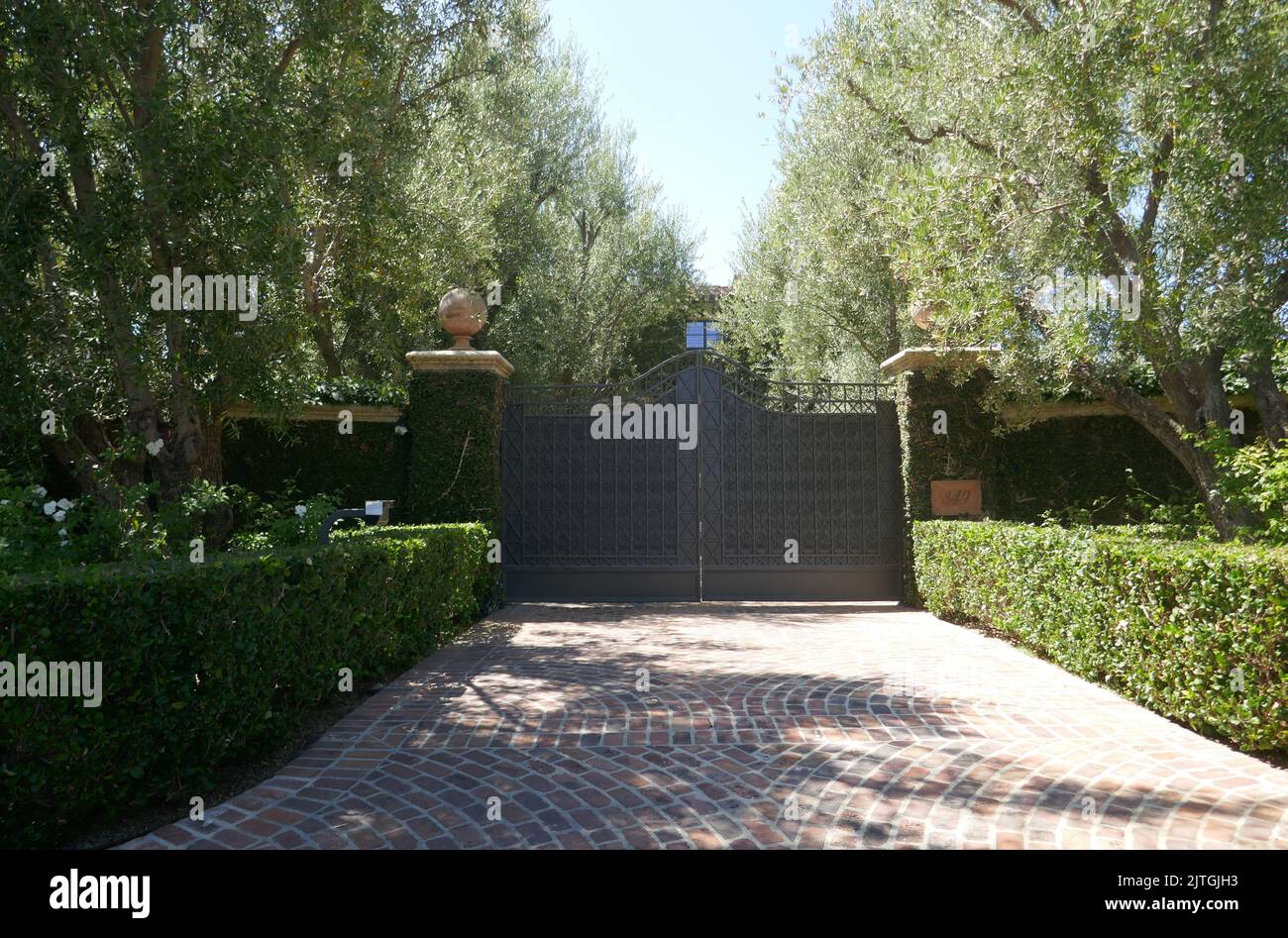 Donald bren hi-res stock photography and images - Alamy