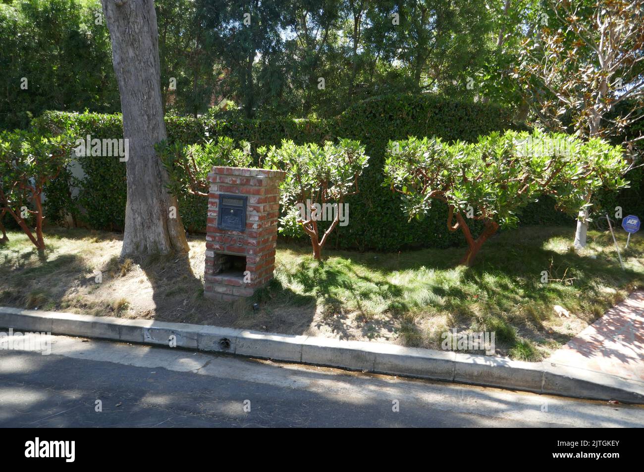 Donald bren hi-res stock photography and images - Alamy