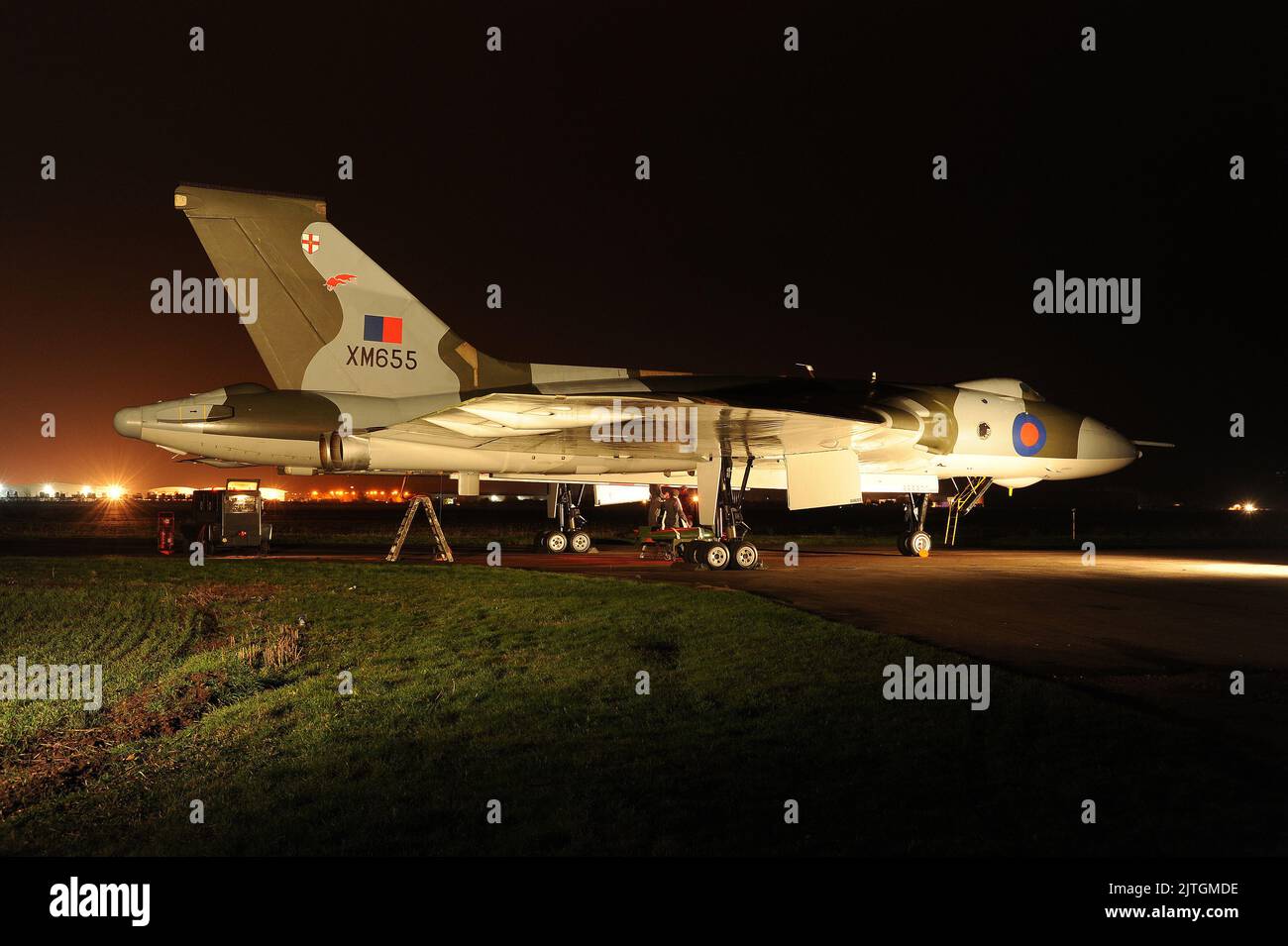 Re-enactors with XM655 at Wellesbourne Stock Photo - Alamy