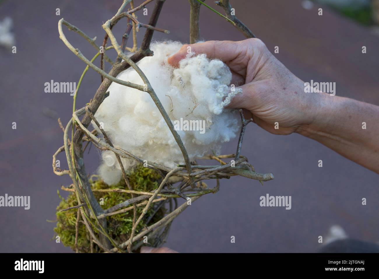 Nesting material for birds in the garden. Step 4/4: Now you can fill ...