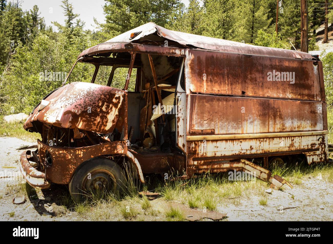 Rusty old abandoned step van in rural New Mexico, USA Stock Photo - Alamy
