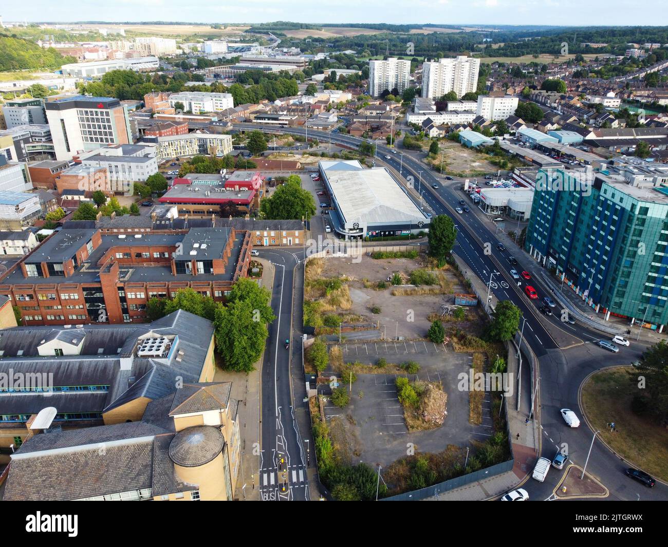 Luton city centre aerial hi-res stock photography and images - Alamy