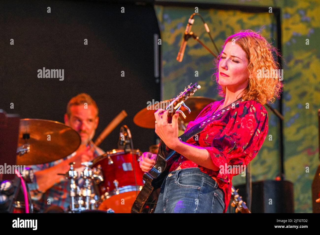 Kathleen edwards singer hi-res stock photography and images - Alamy
