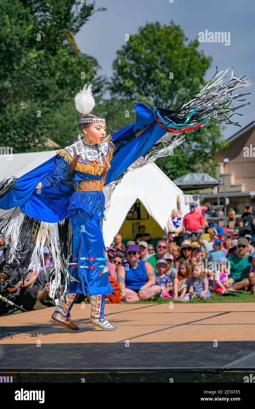 Running thunder dancers hi-res stock photography and images - Alamy