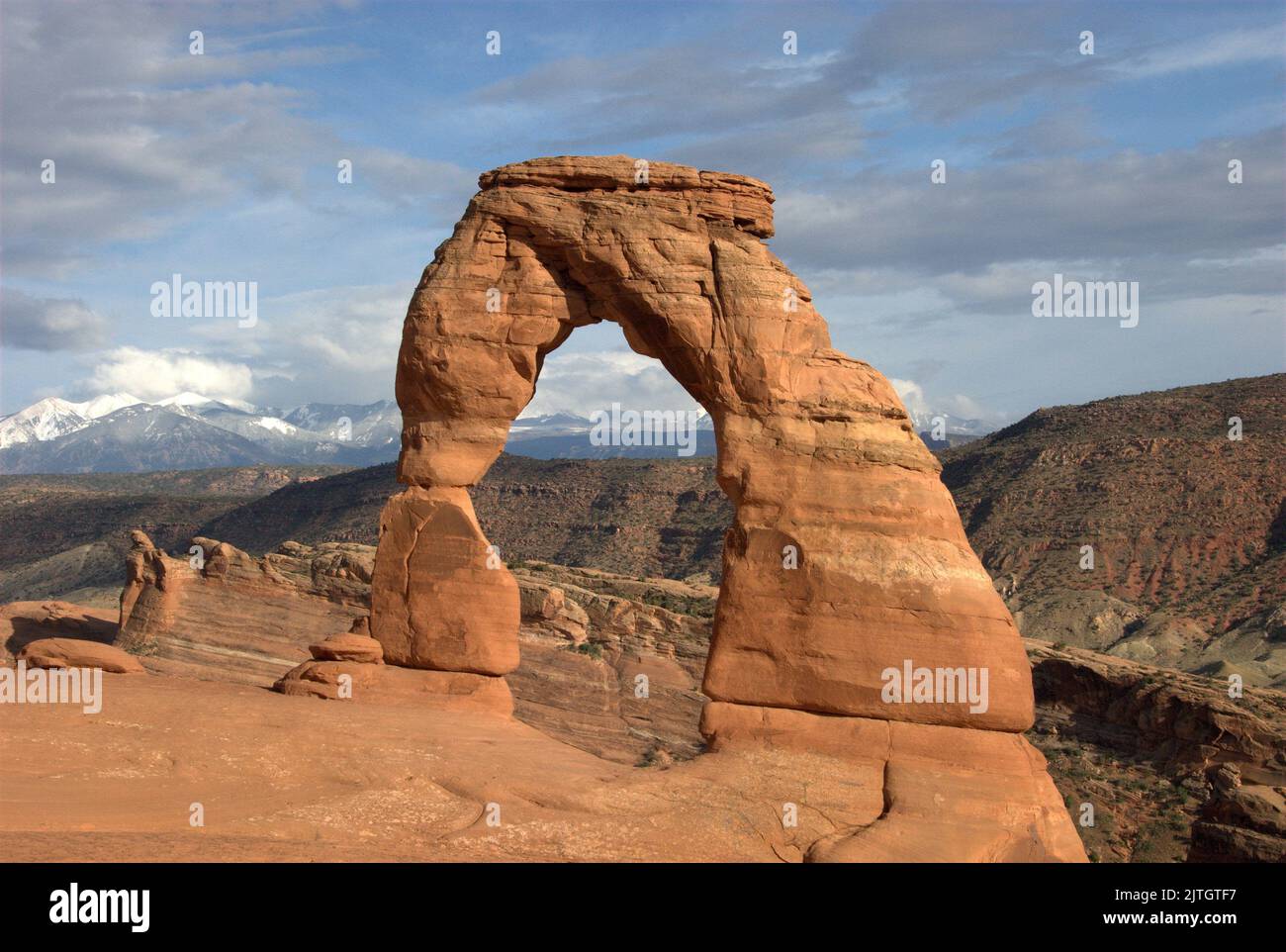Iconic Delicate Arch in Arches National Park in Utah Stock Photo - Alamy
