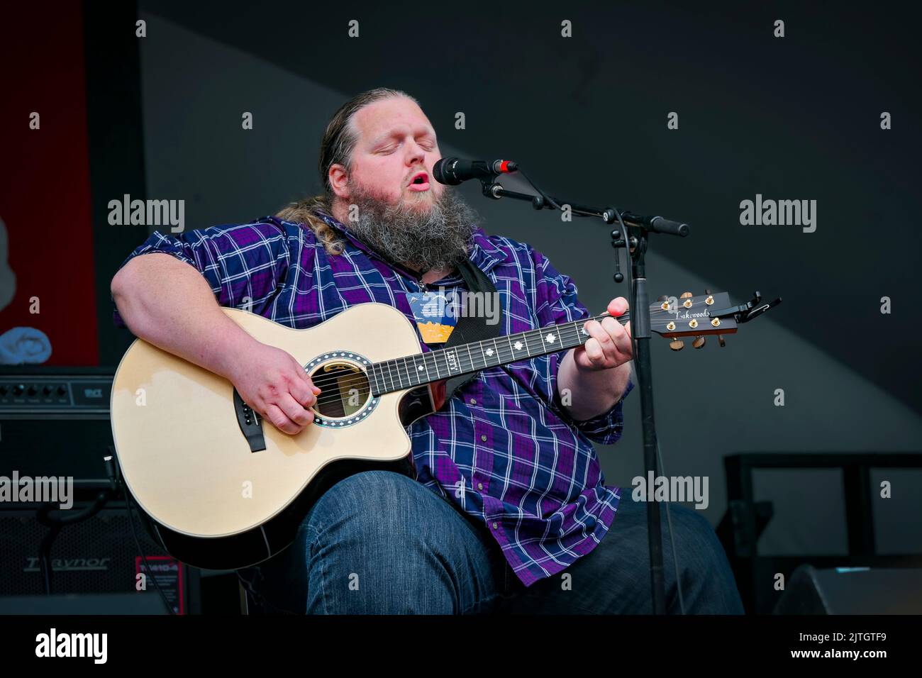 Blues singer. guitarist, Matt Anderson, Edmonton Folk Music Festival ...