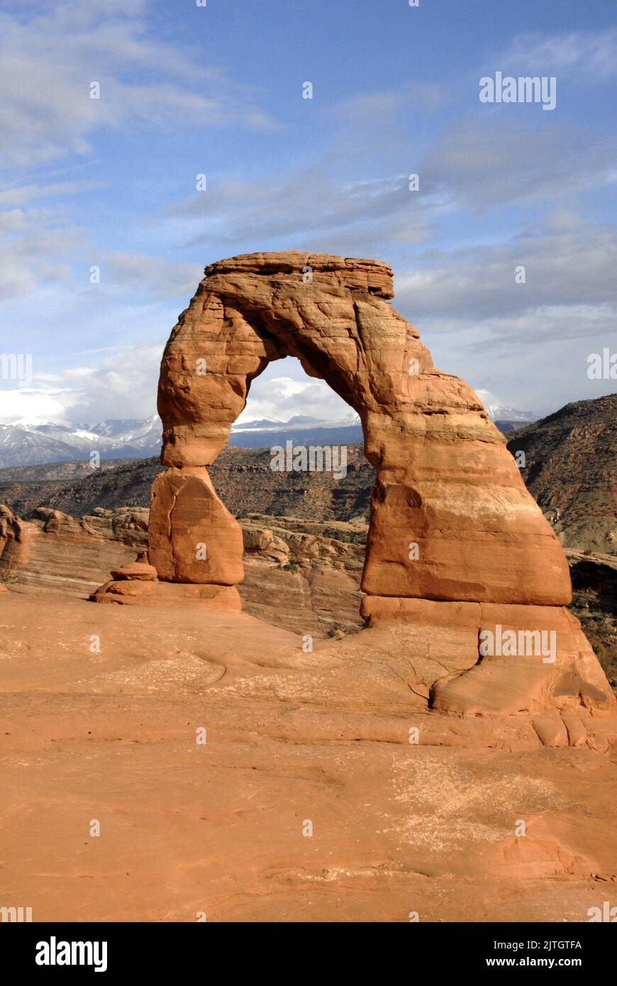 Iconic Delicate Arch in Arches National Park in Utah Stock Photo - Alamy