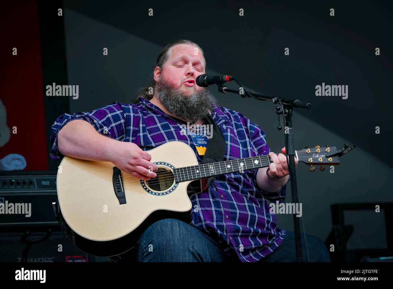 Blues singer. guitarist, Matt Anderson, Edmonton Folk Music Festival ...