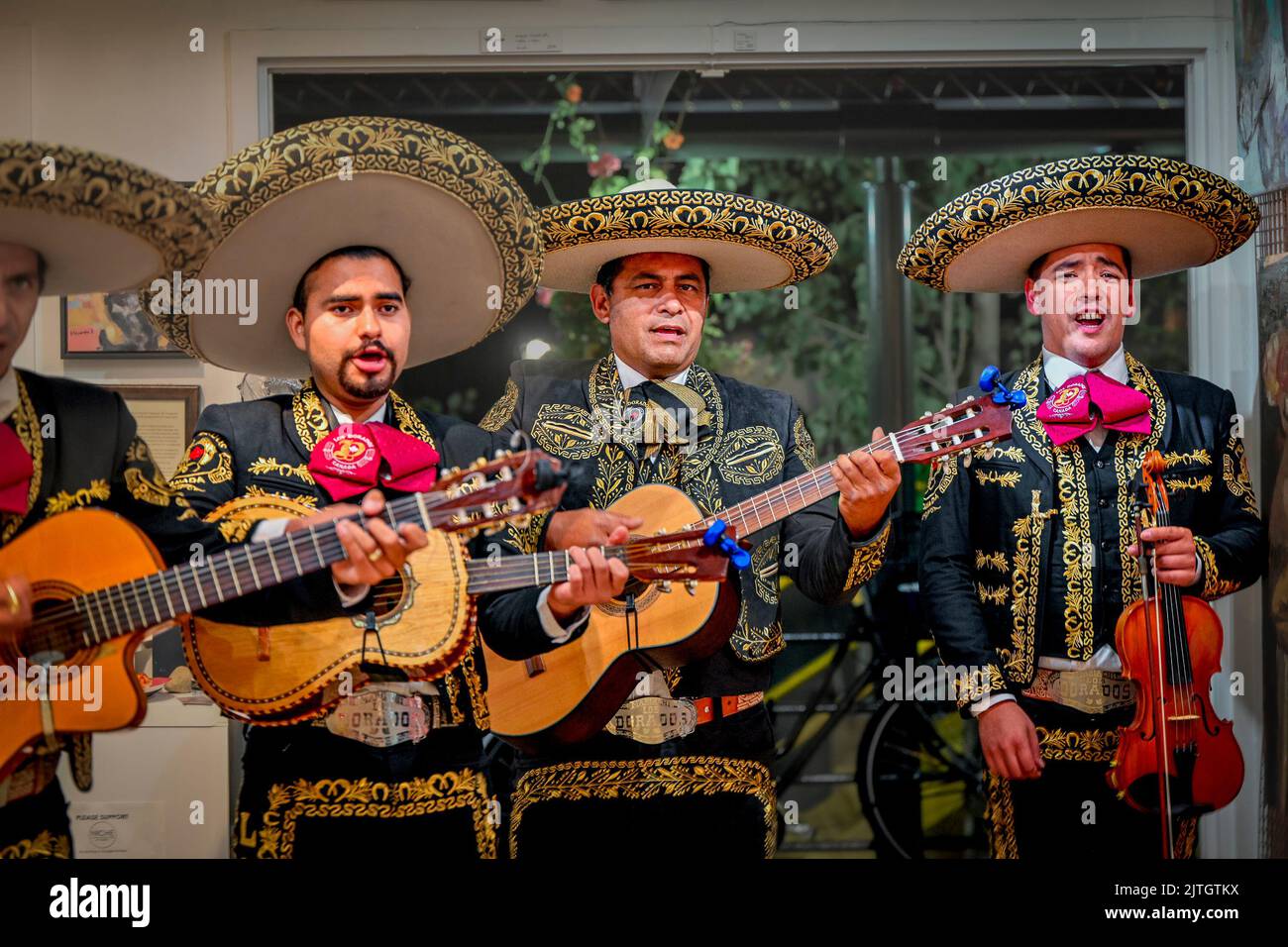 Los Dorados, Mariachi Band, Niche Gallery, Granville Island, Vancouver ...