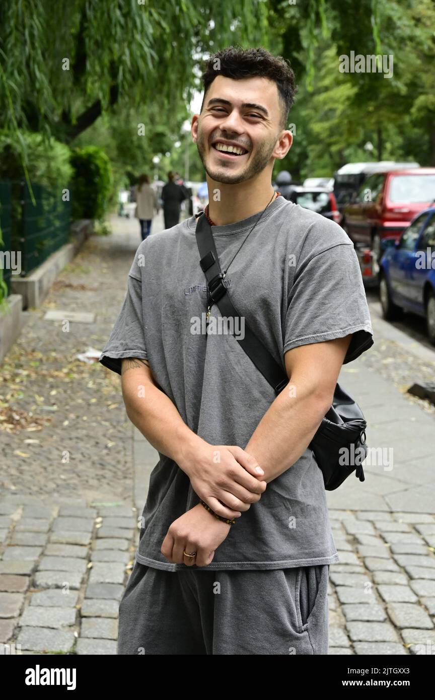 Jörn Lehmann aka Denny am Set bei Dreharbeiten zur Reality-Daily-Soap ...