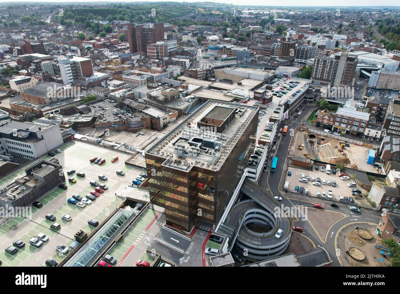 Luton shopping mall hi-res stock photography and images - Alamy