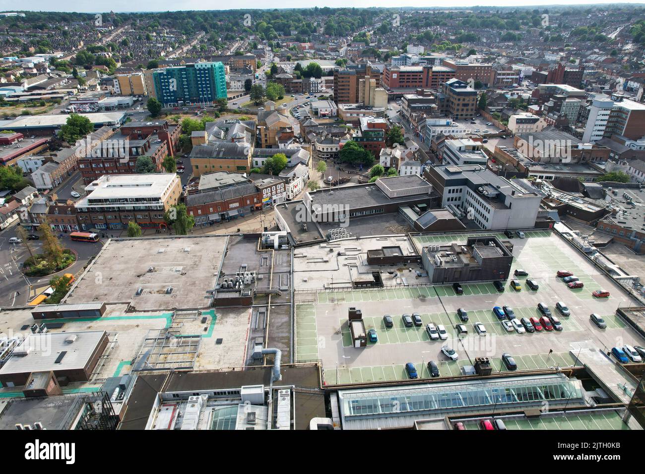 Luton shopping mall hi-res stock photography and images - Alamy