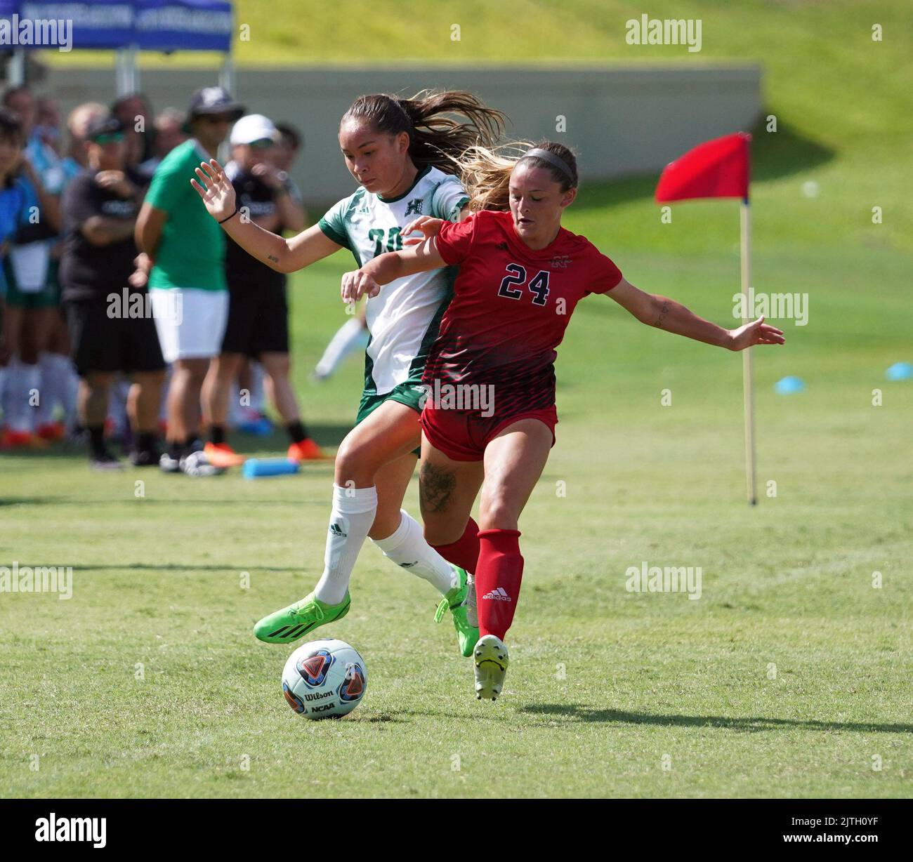 August 28, 2022 - Hawaii Rainbow Warriors defender Maya Gonzalez (20 ...