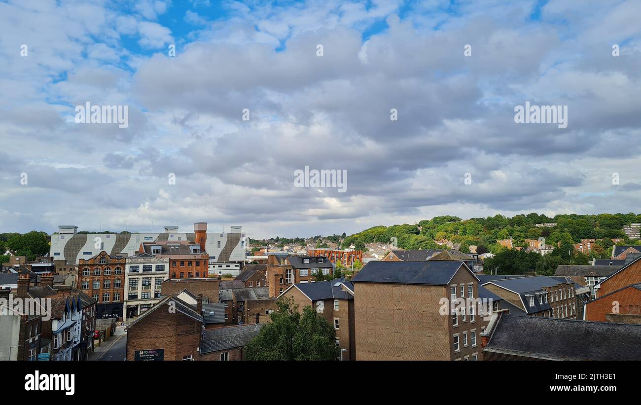Luton shopping mall hi-res stock photography and images - Alamy