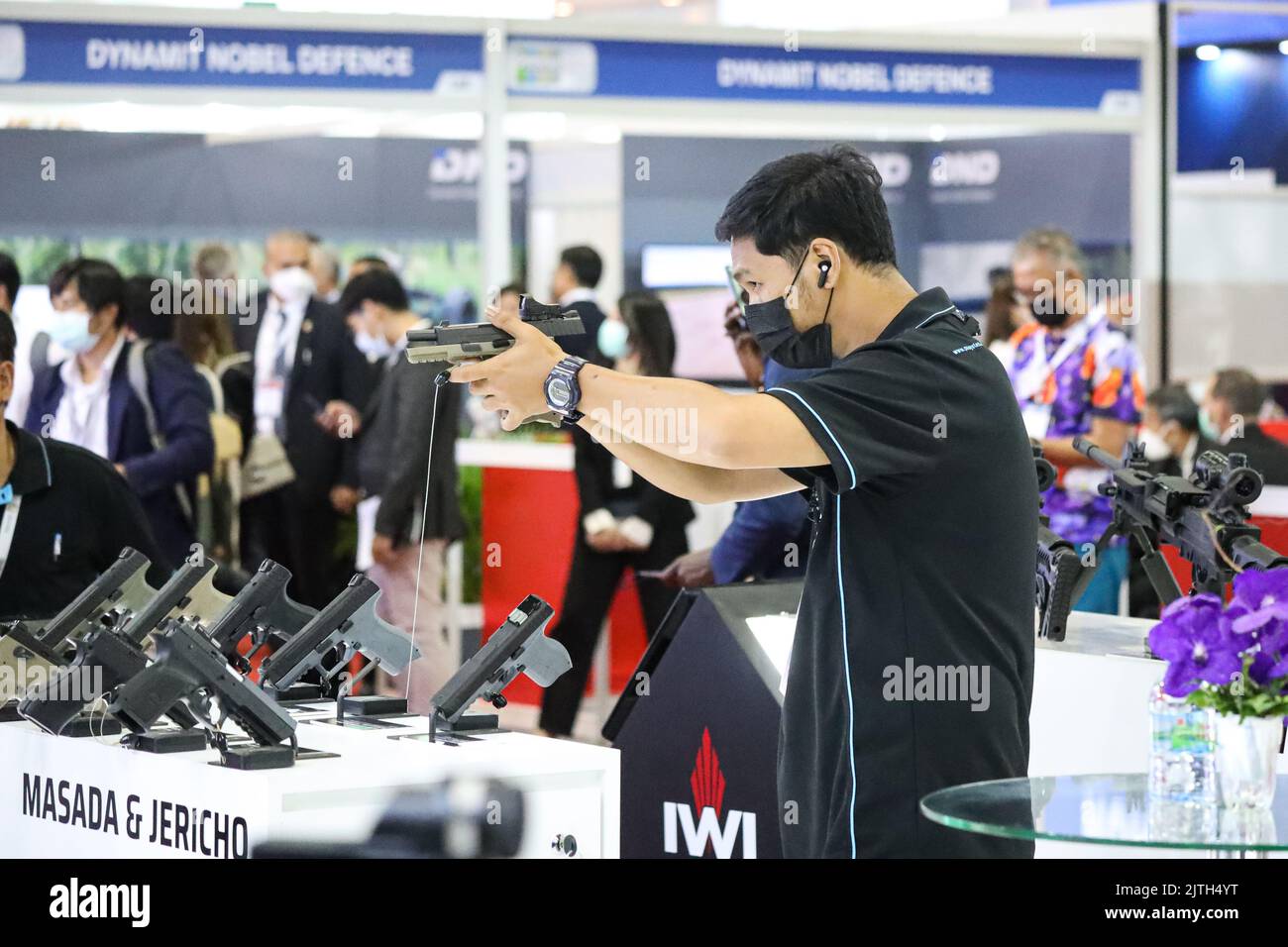 Israel army handgun hi-res stock photography and images - Alamy