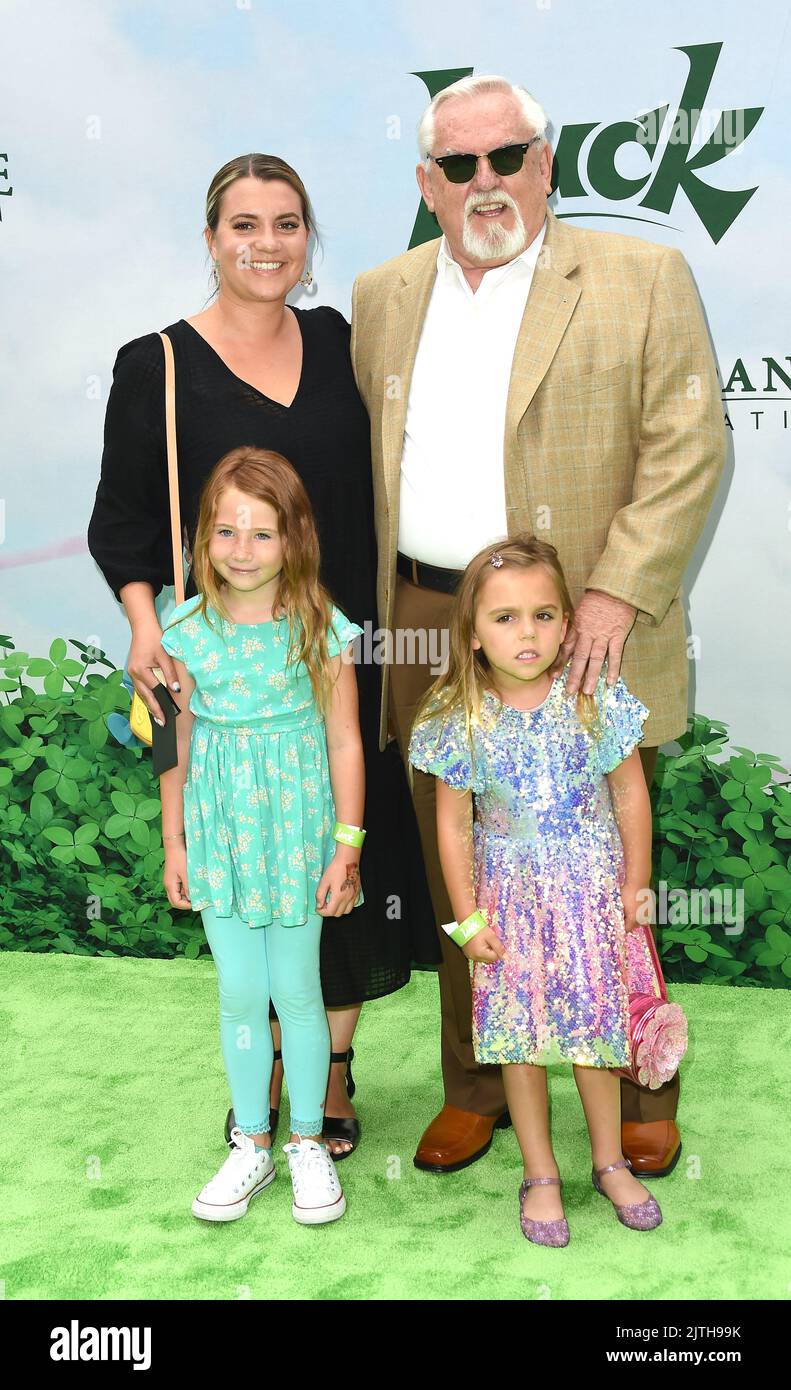 John ratzenberger arriving to hi-res stock photography and images - Alamy