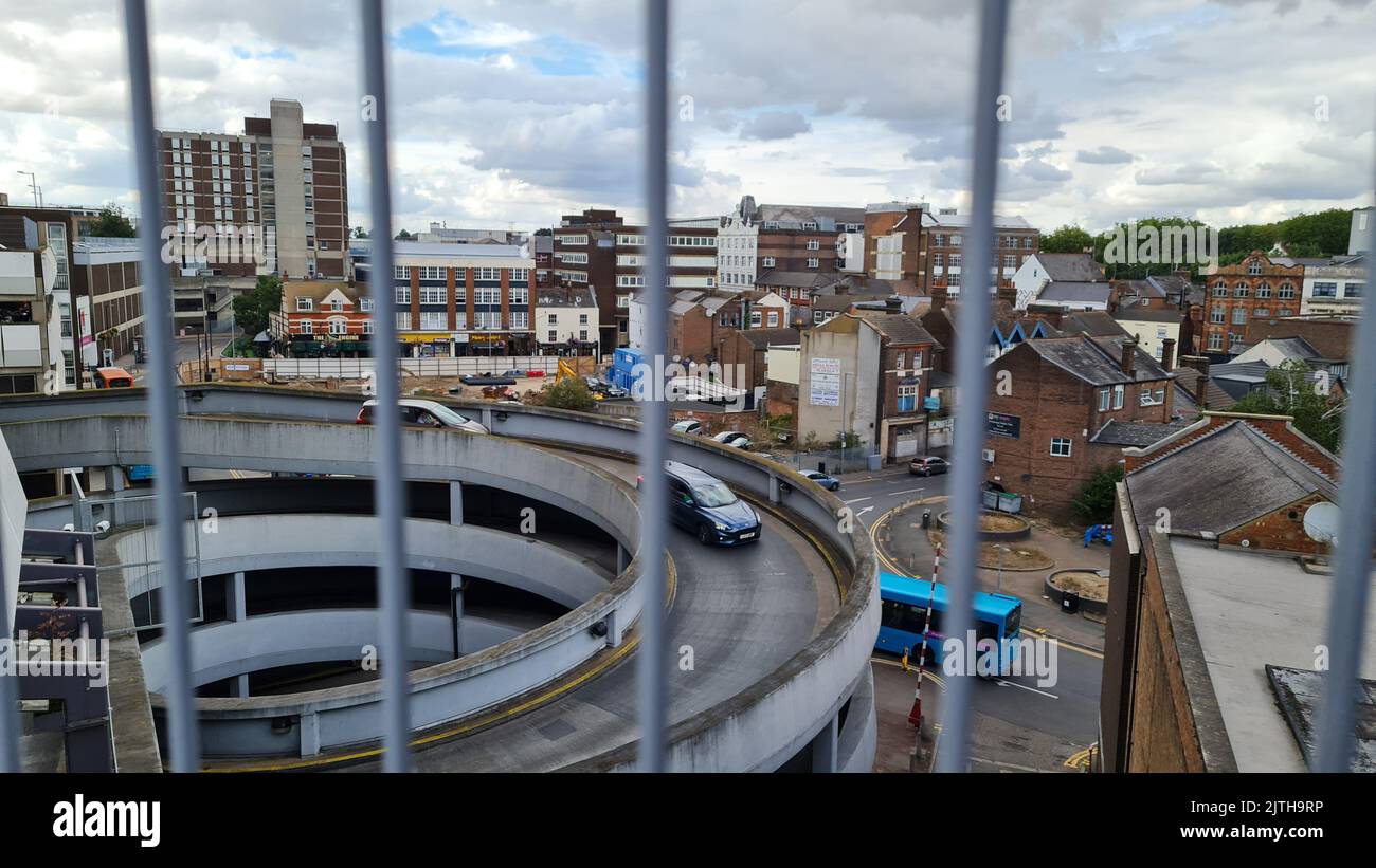 Luton shopping mall hi-res stock photography and images - Alamy