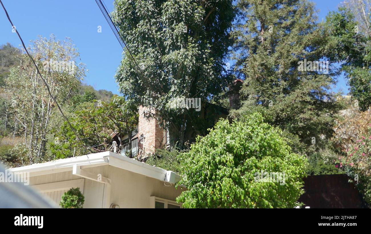 Los Angeles, California, USA 27th August 2022 Singer Cher and Actor Ed ...