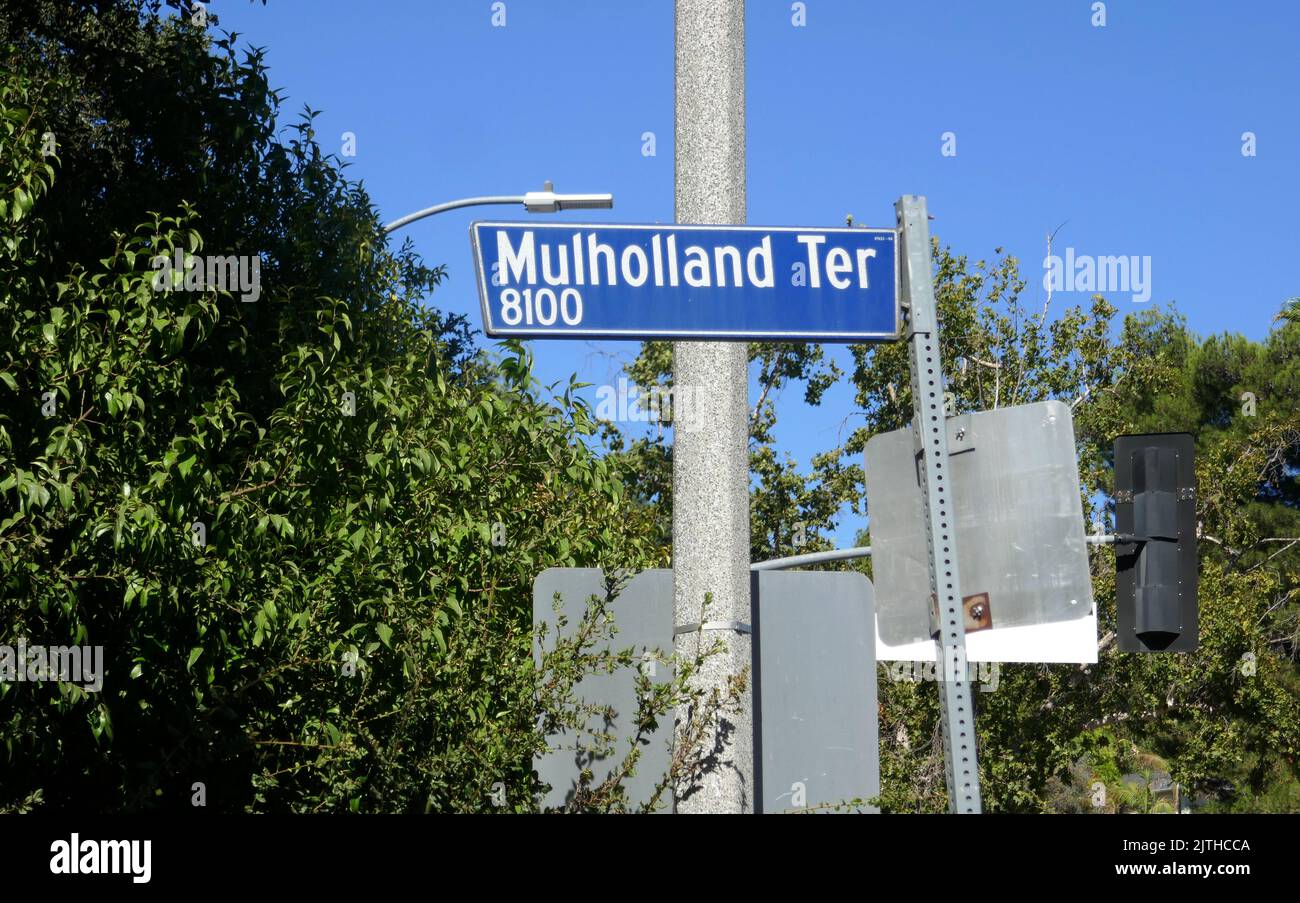Los Angeles, California, USA 27th August 2022 Mulholland Terrace Sign ...