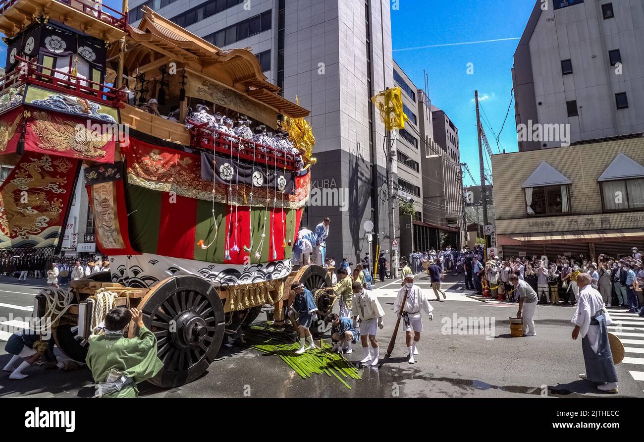 Gion Matsuri (Gion Festival), chariot parade, pulling the Ofuneboko ...