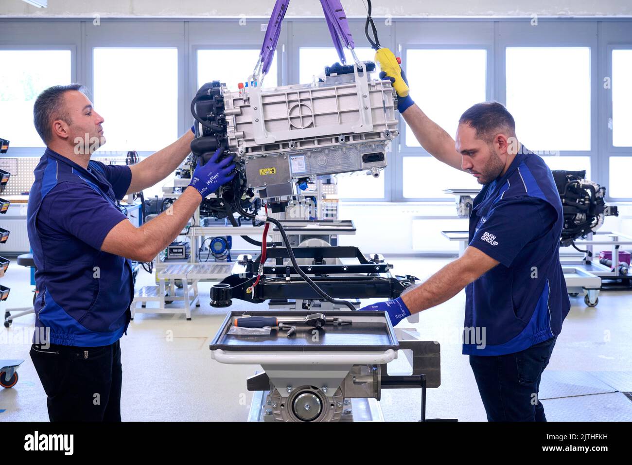 Fuel cell systems hi-res stock photography and images - Alamy
