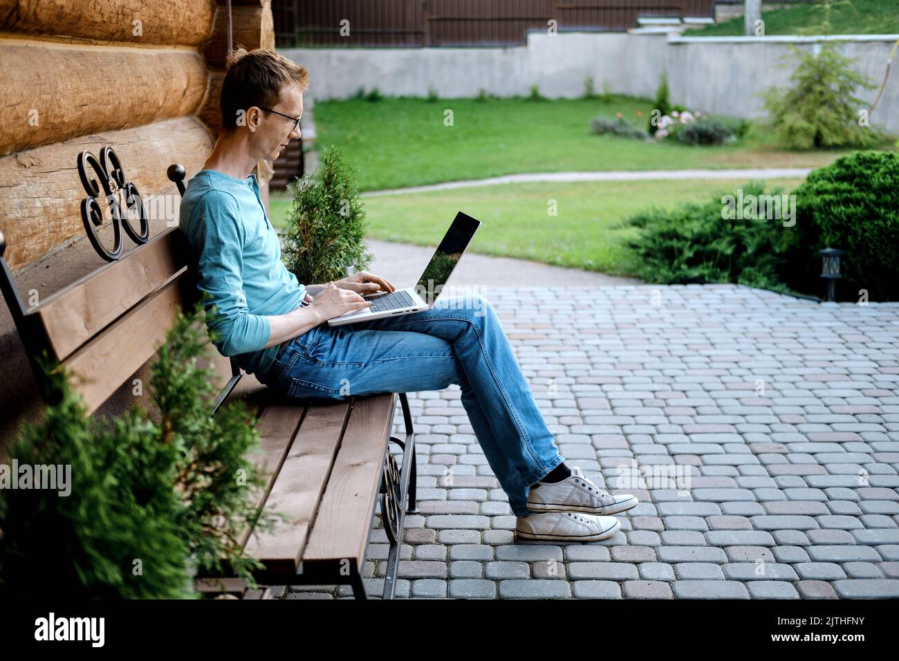 Man middle age profile hi-res stock photography and images - Alamy