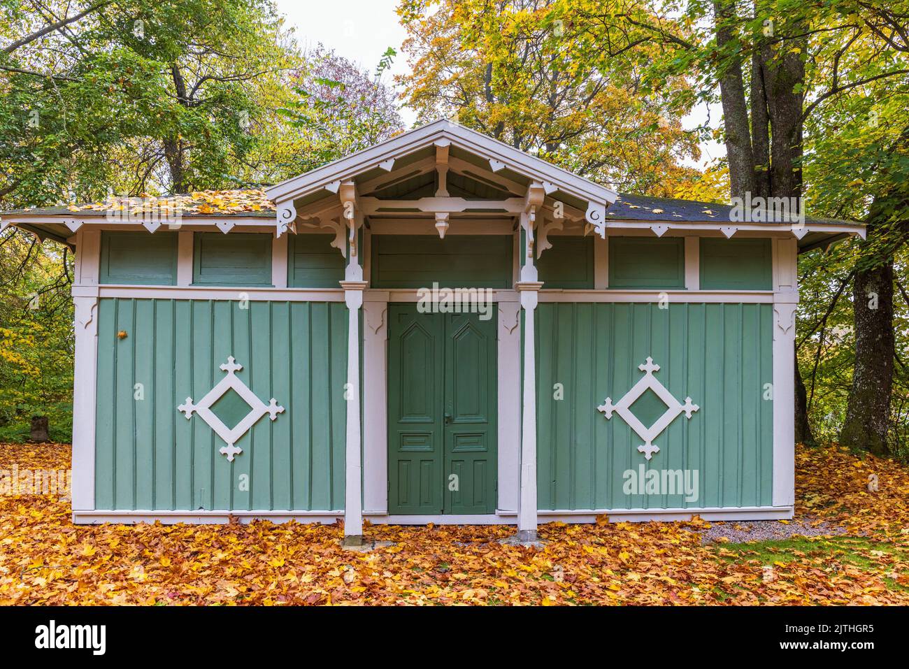 Idyllic park landscape hi-res stock photography and images - Alamy