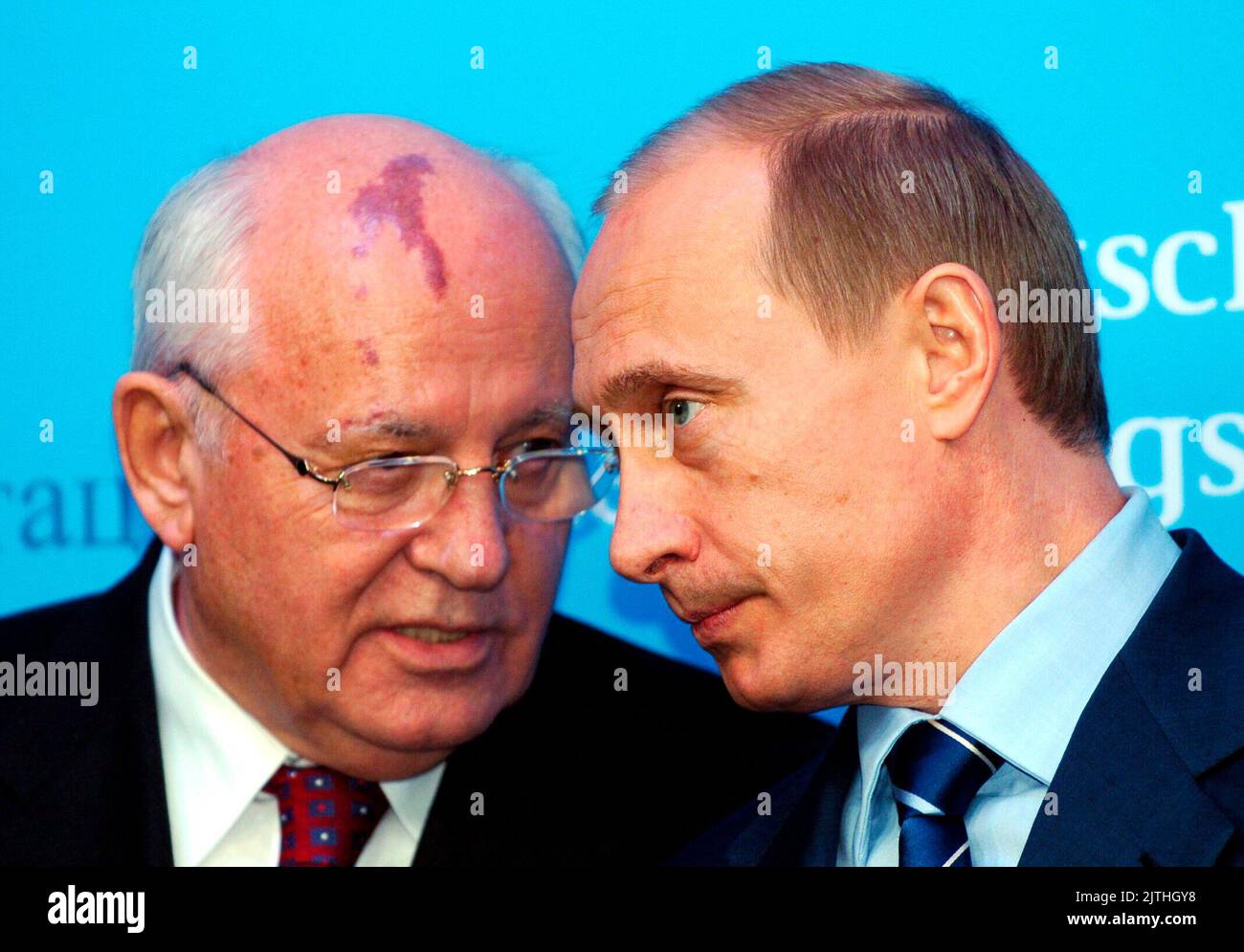 Schleswig, Germany. 21st Dec, 2004. Russian President Vladimir Putin ...