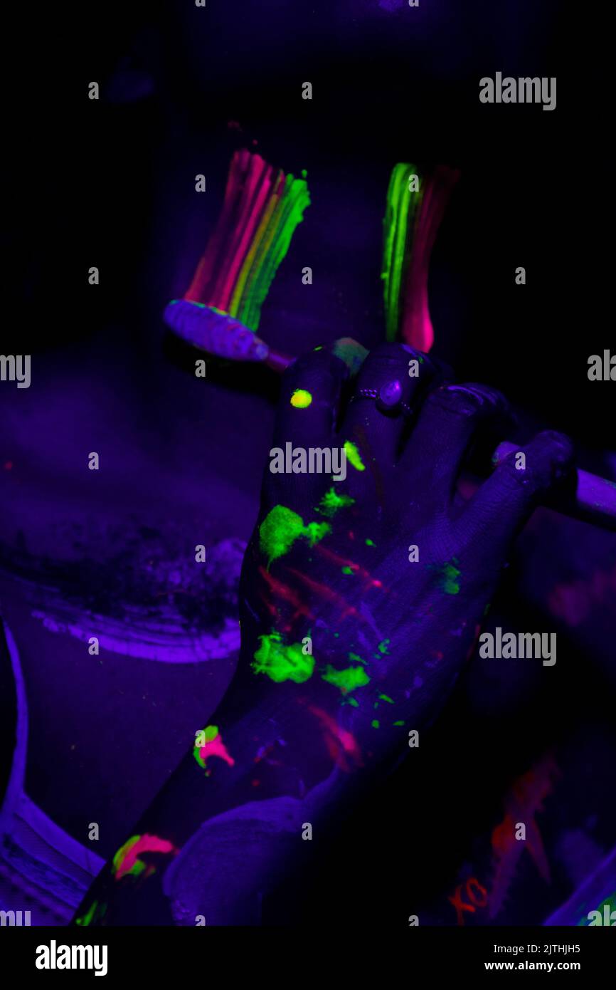 Uv body painting hi-res stock photography and images - Alamy
