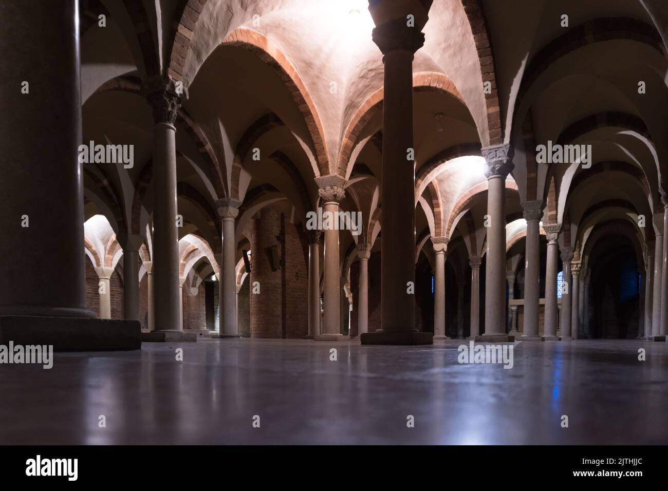 Visit modena hi-res stock photography and images - Alamy