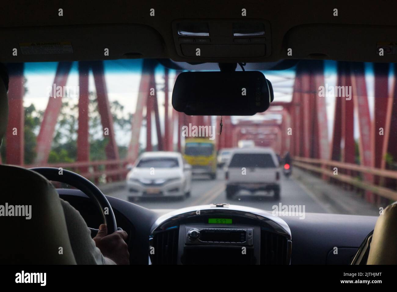 Traffic driving across hi-res stock photography and images - Alamy