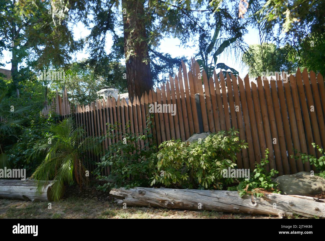 Encino California, USA 27th August 2022 Singer Machine Gun Kelly's home ...