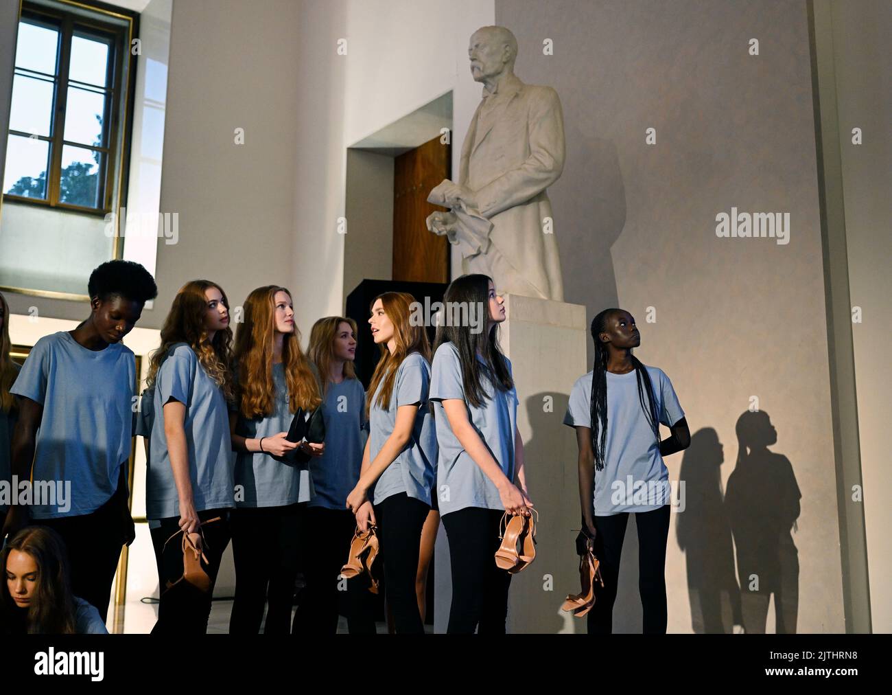 Schwarzkopf elite model look 2022 hi-res stock photography and images ...