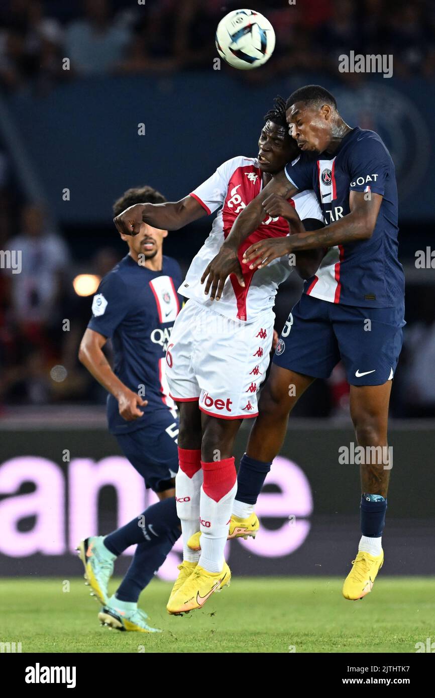 PARIS - (lr) Breel Embolo of AS Monaco FC, Presnel Kimpembe of Paris ...