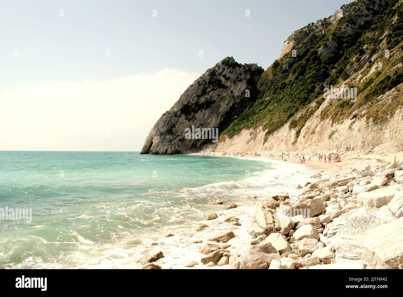 Steep beach hi-res stock photography and images - Alamy