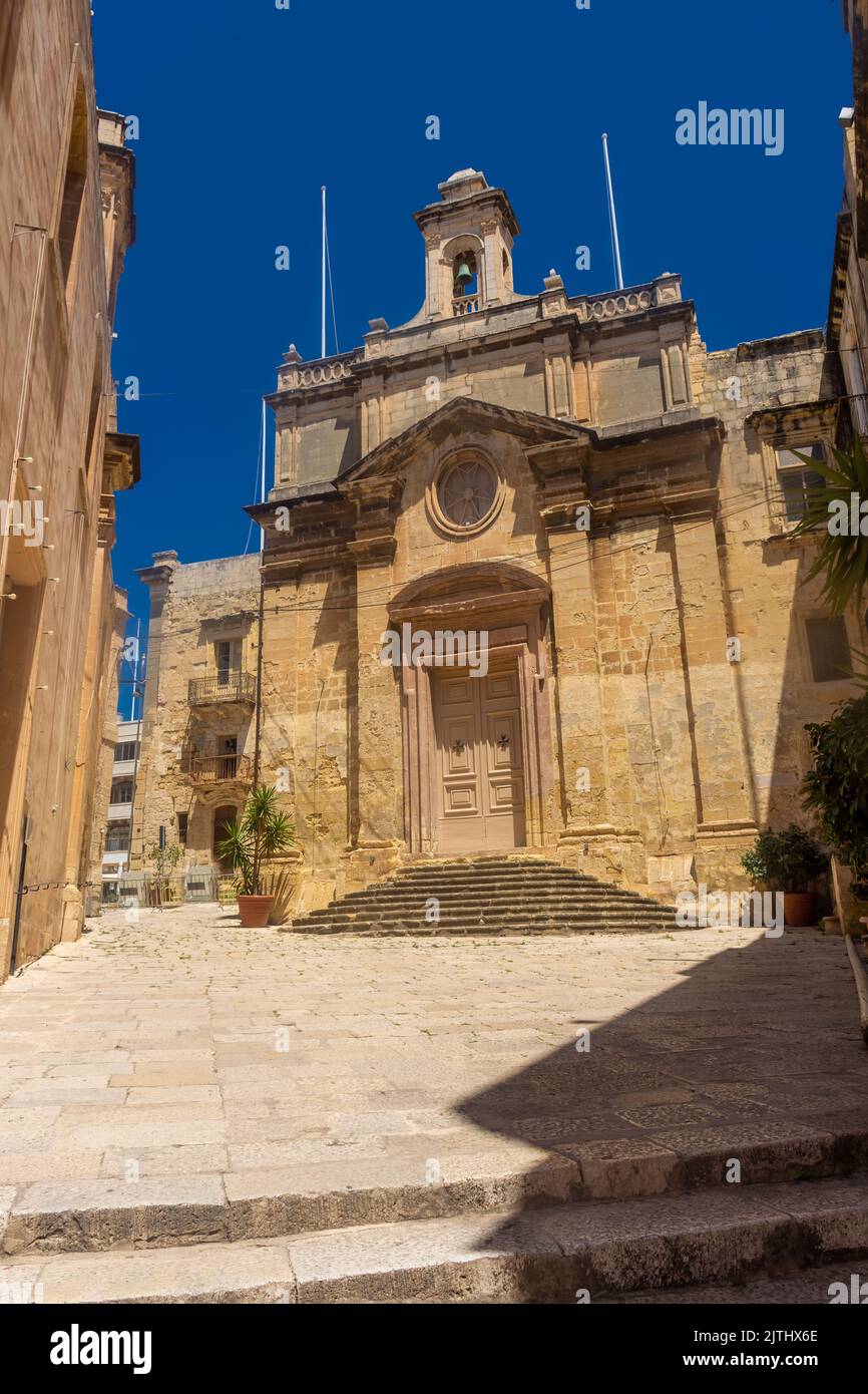 Birgu gate hi-res stock photography and images - Alamy