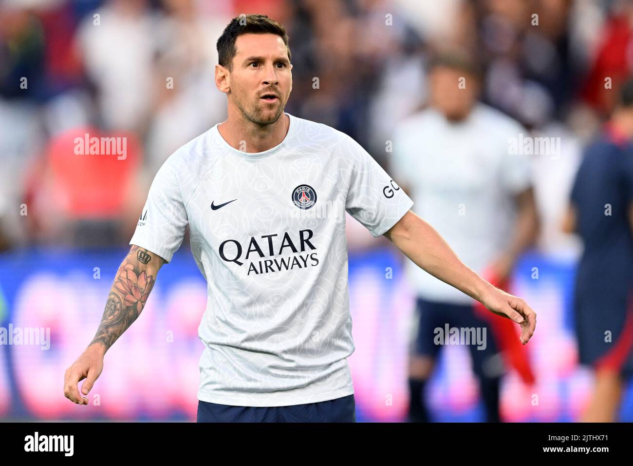 Lionel messi waist up hi-res stock photography and images - Alamy