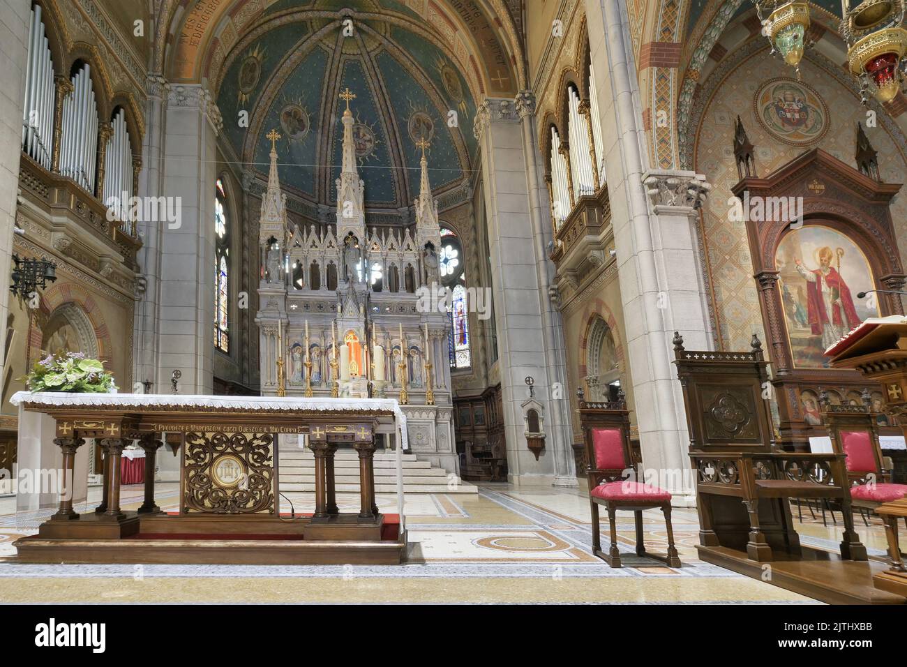 Altar church of Saints Apostoli e Martiri Pietro e Paolo built ...