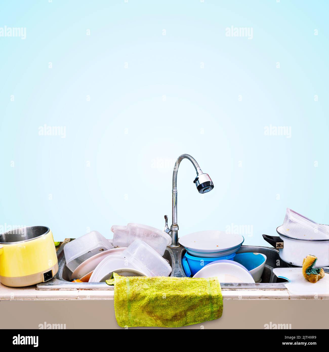 Dirty dishes on counter hi-res stock photography and images - Alamy